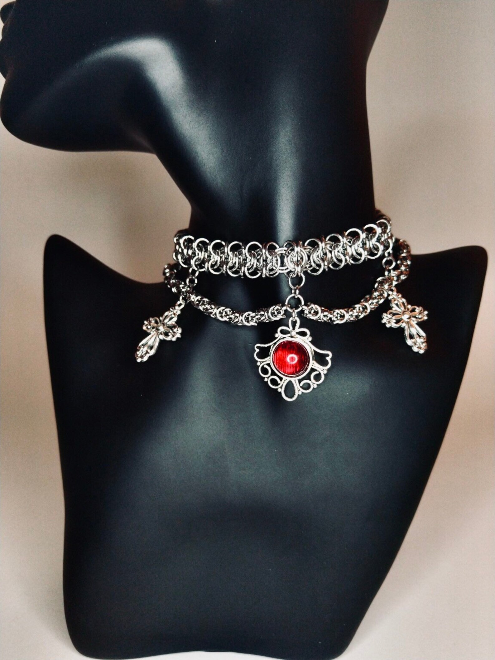Gothic Lace Vertebrae Chainmail Choker W/ Ruby Brooch Pendant - Etsy