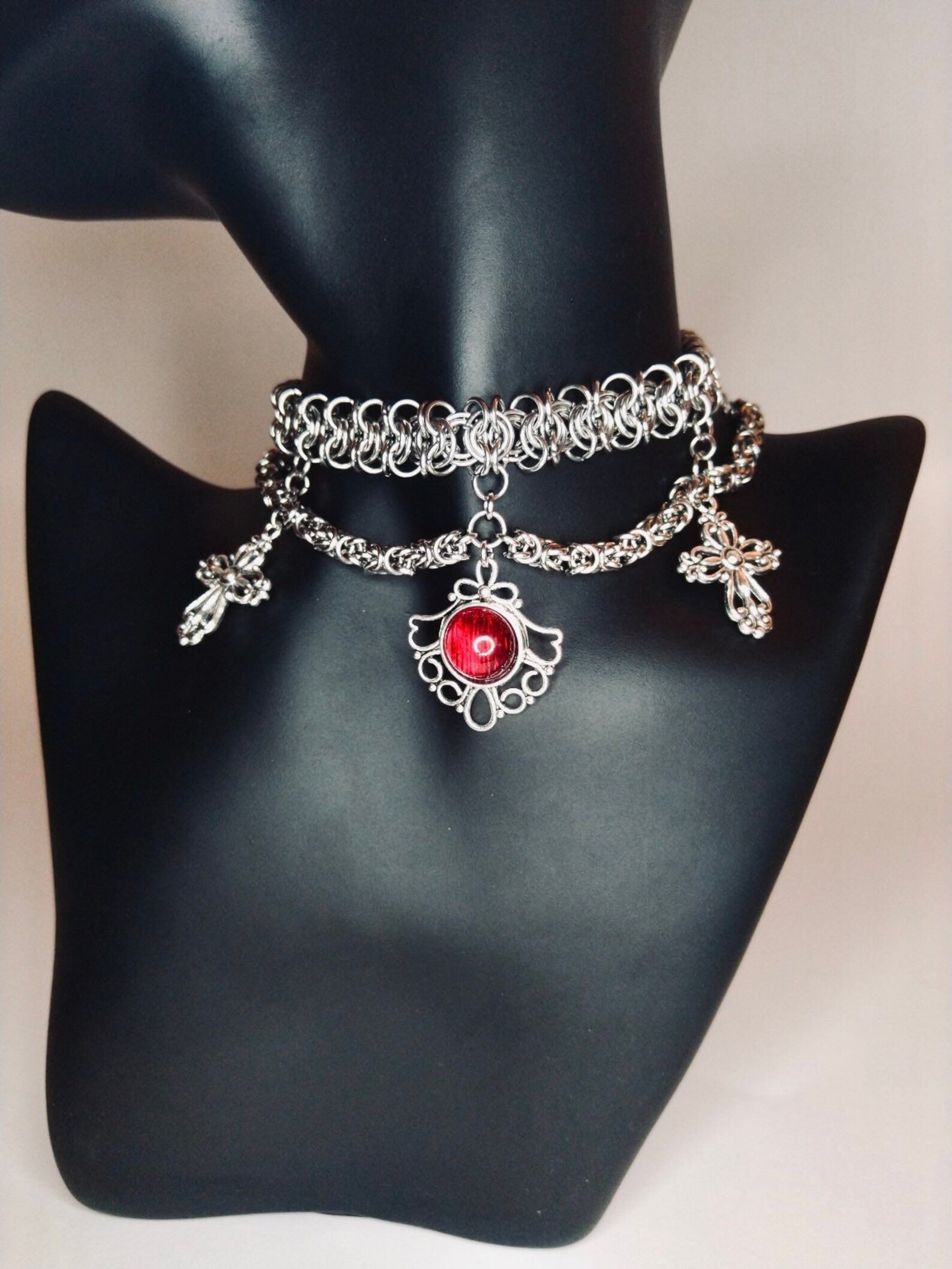 Gothic Lace Vertebrae Chainmail Choker W/ Ruby Brooch Pendant - Etsy
