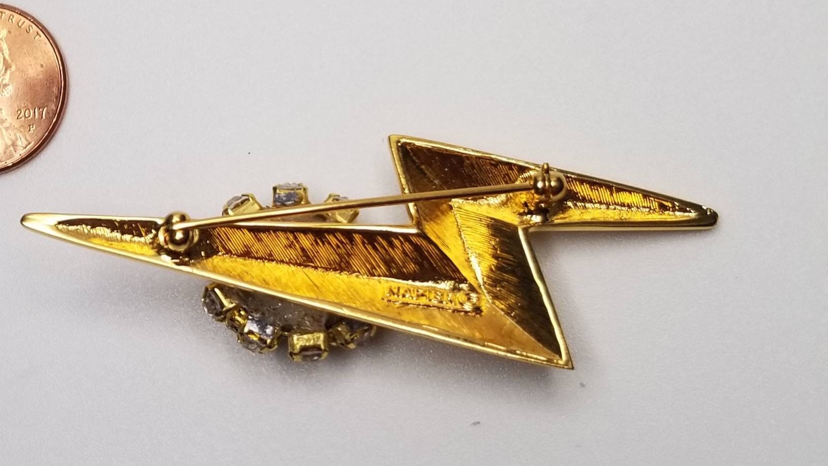 Zeus's Wink Vintage Gold Tone Thunderbolt Brooch. Iconic - Etsy