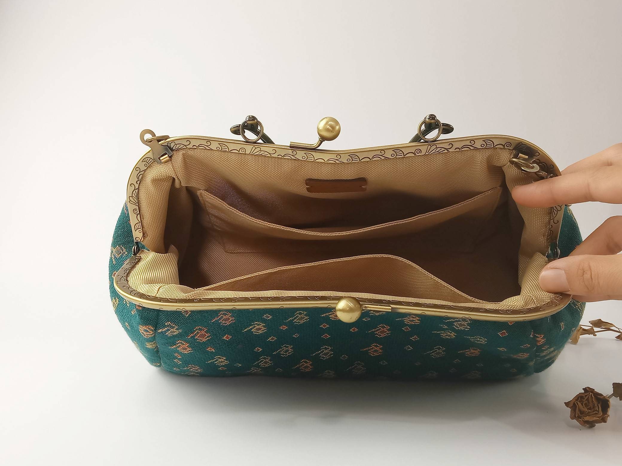 Kiss Lock Handbag, Large Kisslock Bag, Evening Clutch, Retro Kiss Lock ...