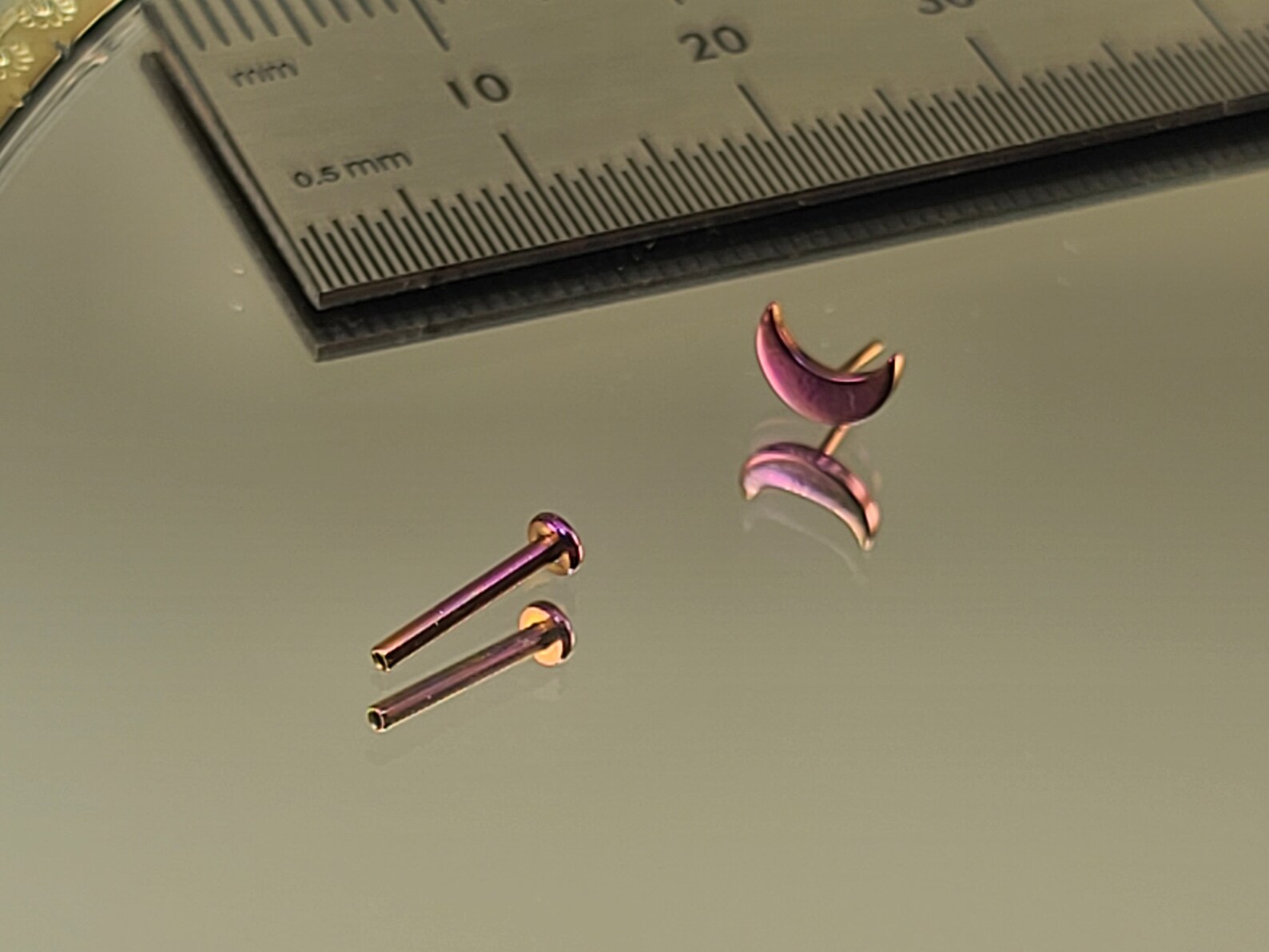 18g (1.0mm) Titanium Threadless Moon Stud Anodized Fuchsia Purple/pink Finish *choose Post ...