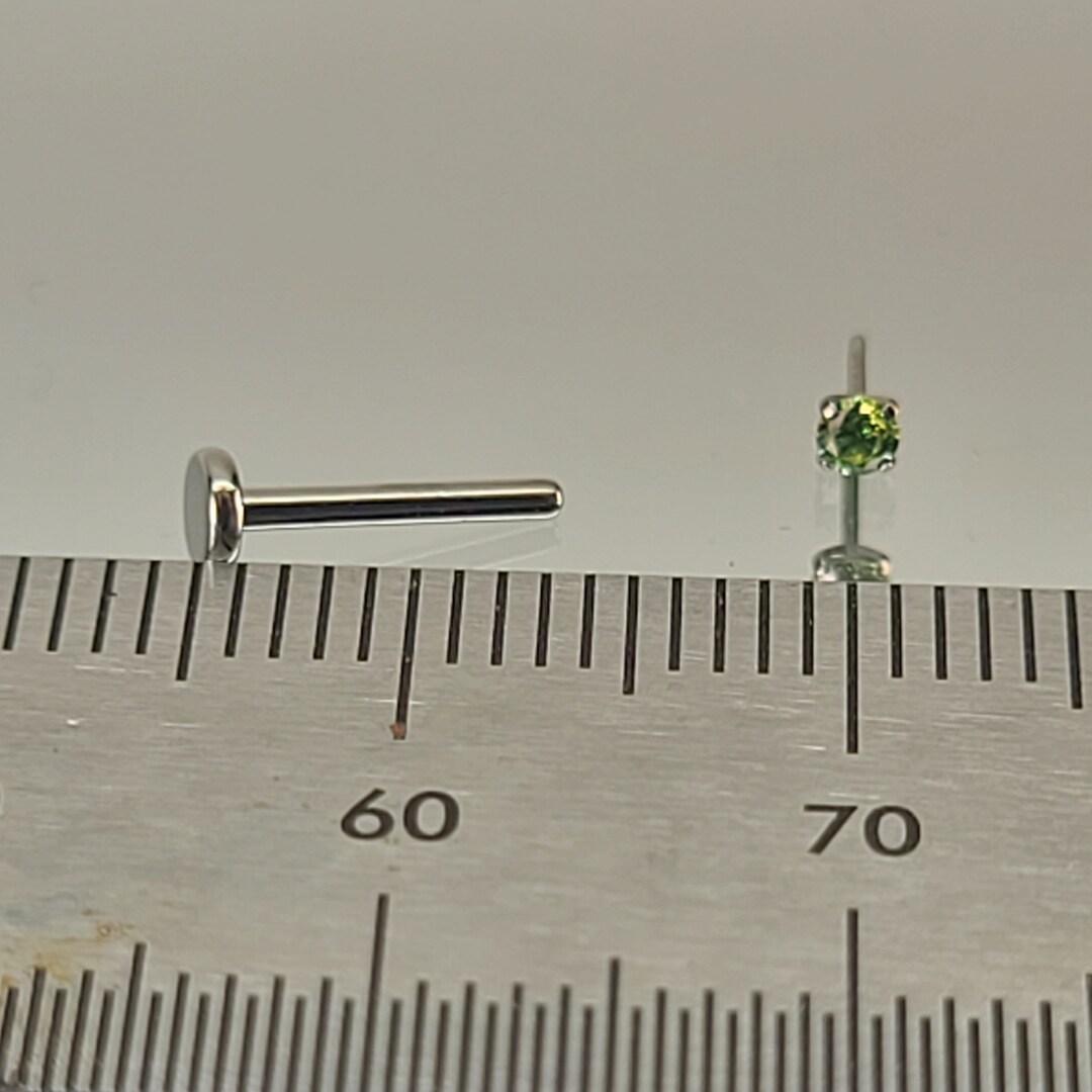 18g Titanium Threadless Stud 2mm Light Green Faux Peridot Cubic ...