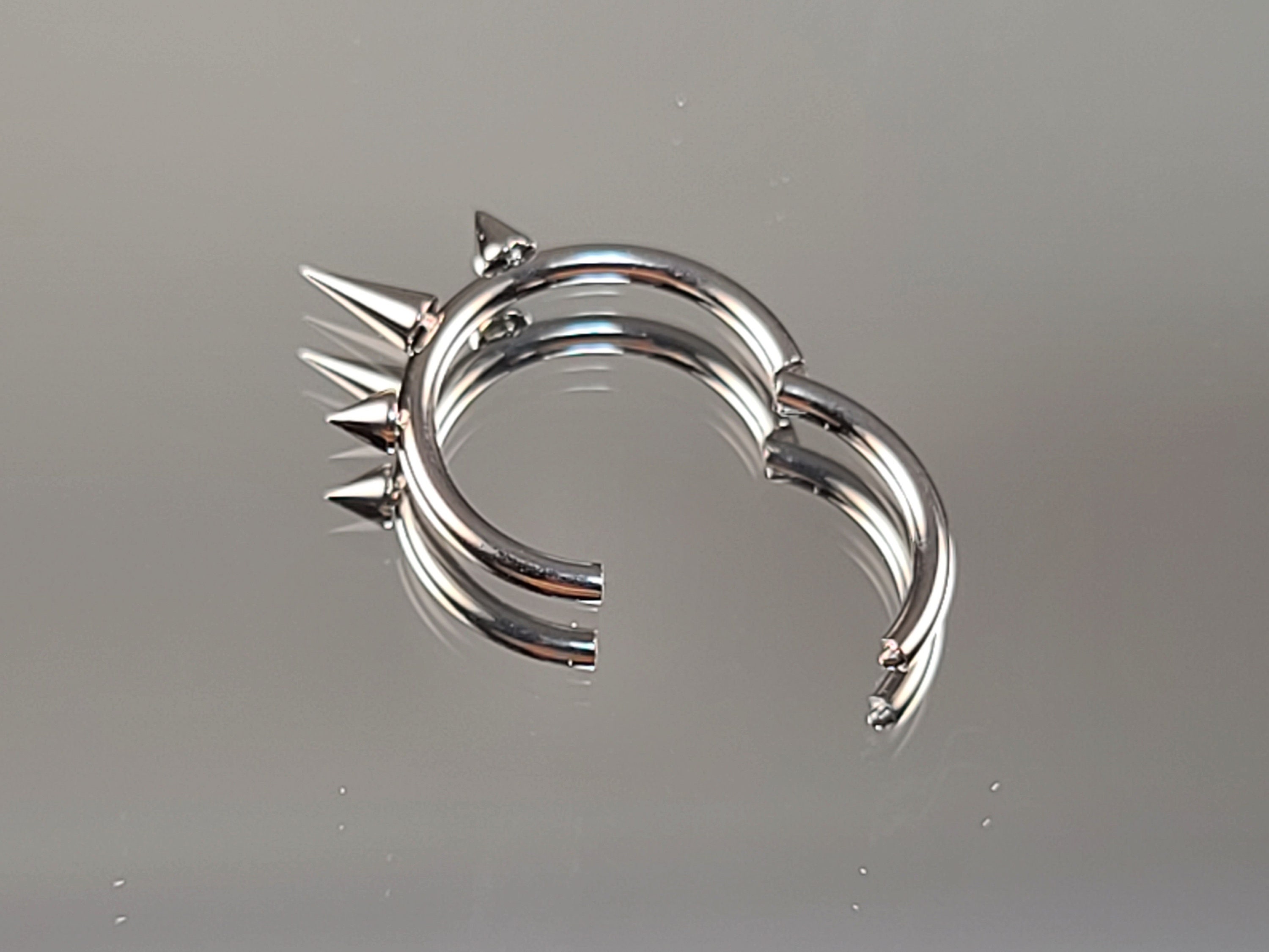 16g (1.2mm) Titanium Hinge Clasp Unicorn Triple Spike Hinge Hoop 3/8 ...