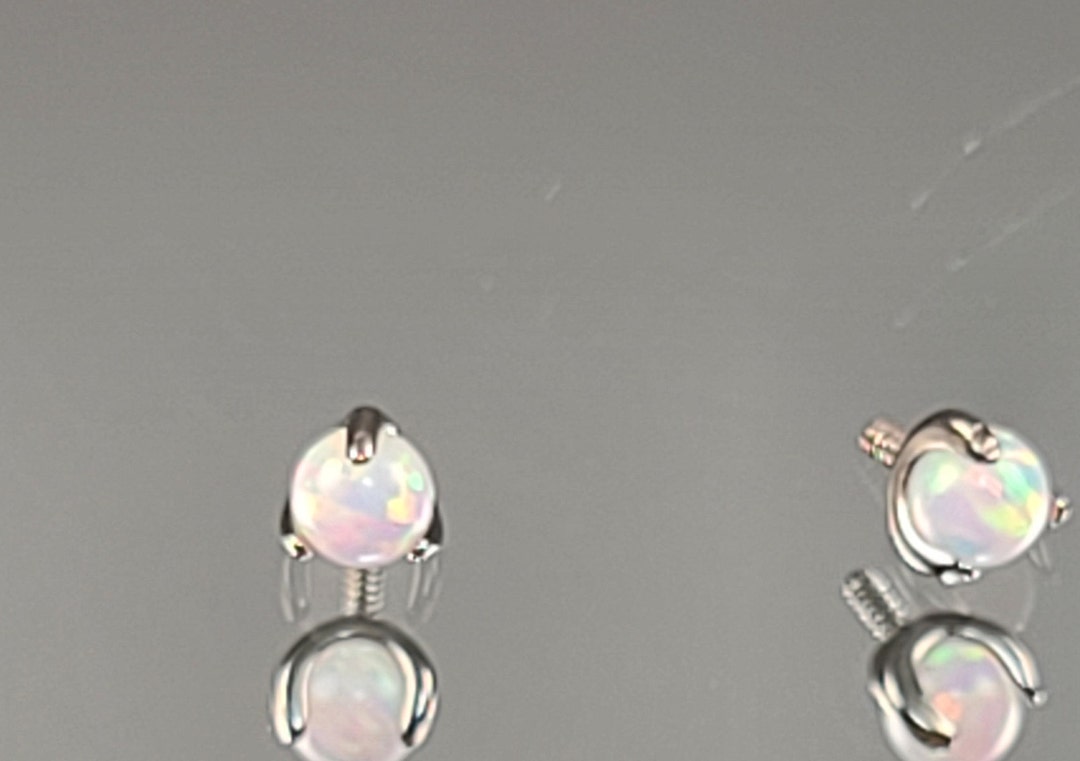 16g (1.2mm) Titanium Claw Setting 3mm White Faux Opal Internal Thread ...
