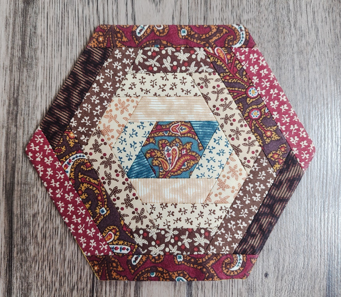 ITH Quilt Block HEXAGON Paper Piece 4x4 5x7 and 8x8 Mug Rug Log Cabin ...