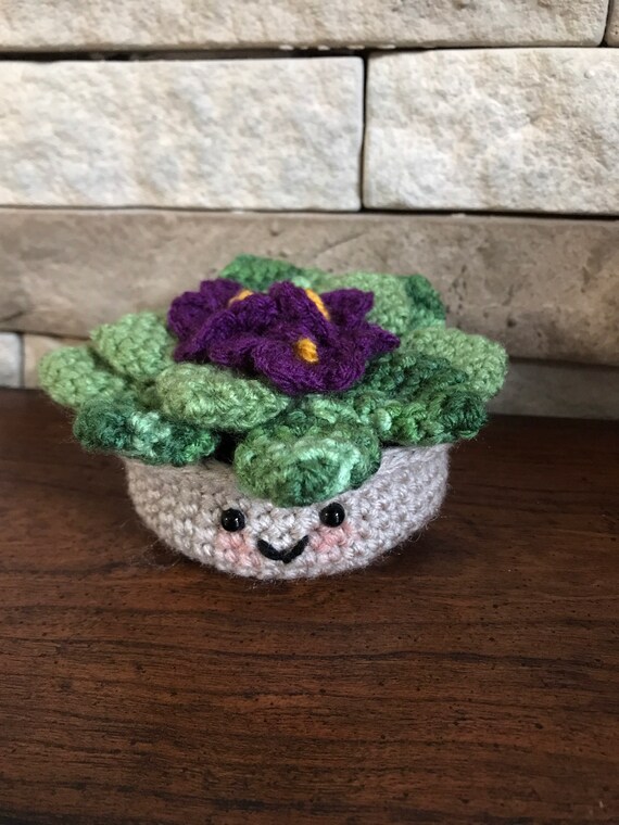 Handmade Potted Violet Faux Plant Crochet African Violet Amigurumi ...