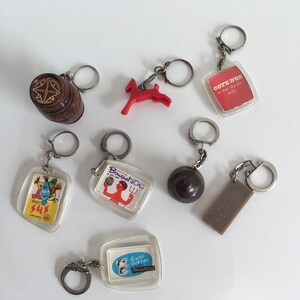 Set of 8 Keychains * Chocolate * Vintage 1960/70 Good Condition ...
