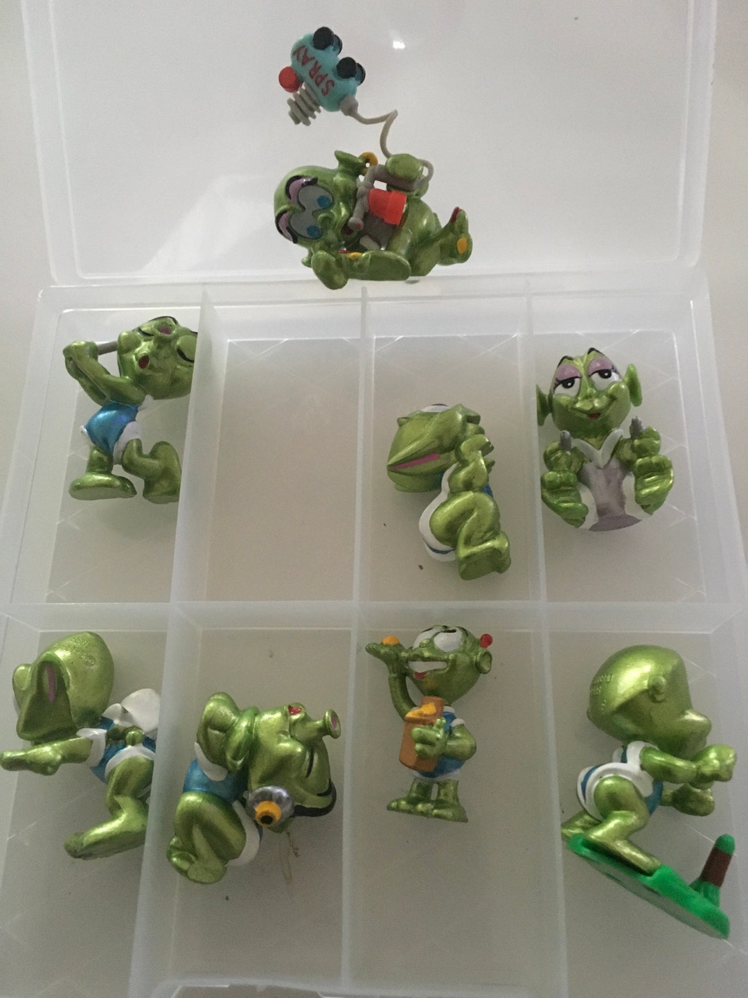Set of 8 Figures Ferrero Kinder Surprise Starlunati 1998 With Box Good ...