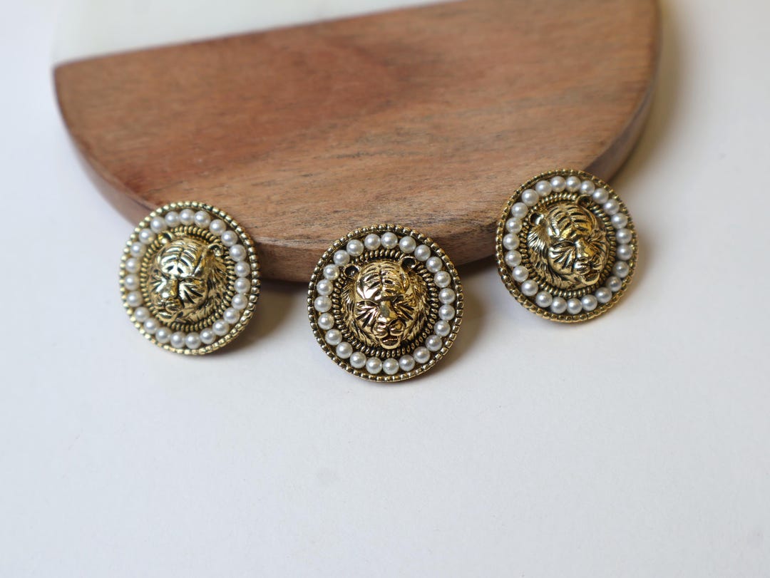 Antique Gold Metallic Tiger Buttons, Antique Embellishments: Pack of 5 ...