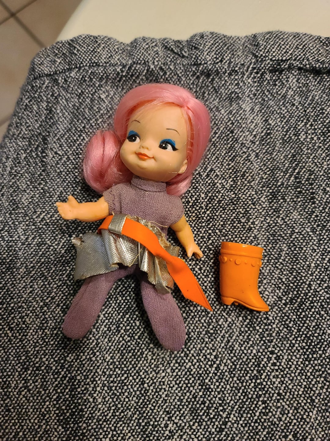 1969 Vintage Remco Finger Ding Doll / Millie Mod Doll / Puppet / Mod ...