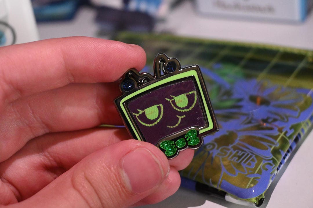 Dandy's World Vee Lenticular Enamel Pin - Etsy