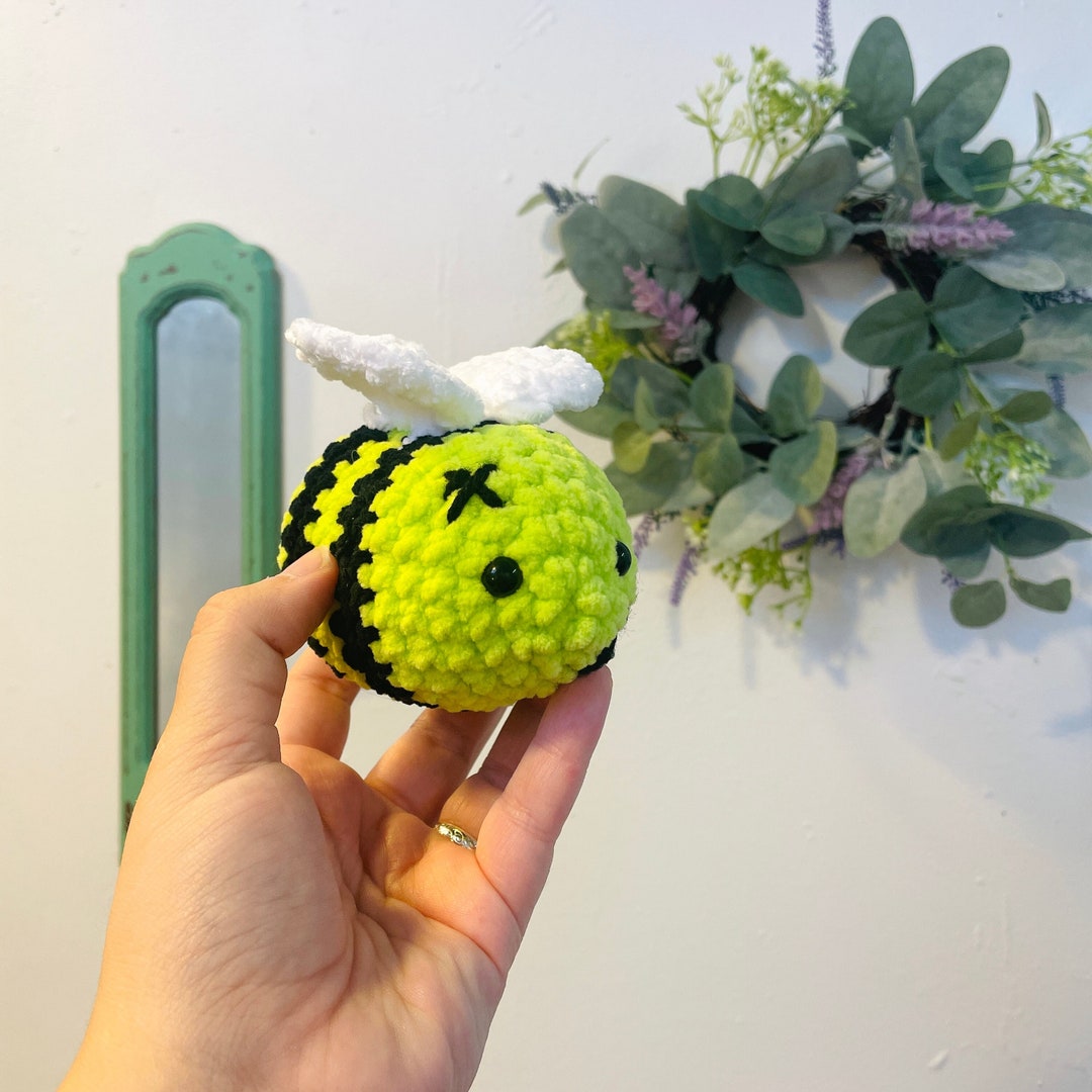 Zombie zom-bee Crochet Halloween Plushie Crochet Bee Plushie Halloween ...
