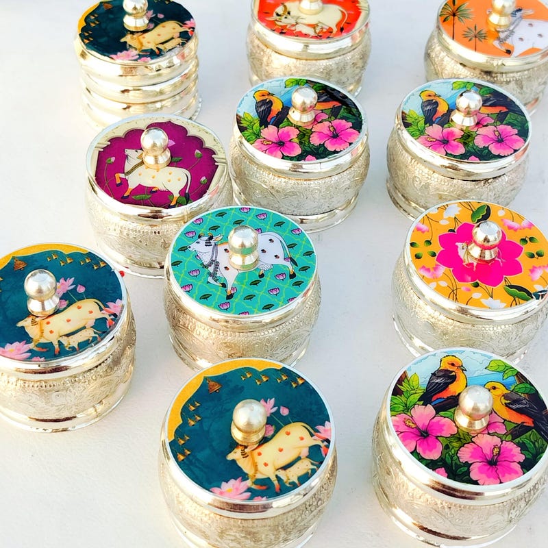 Wedding Return Gifts for Indians - 60+ Gift Ideas for 2025