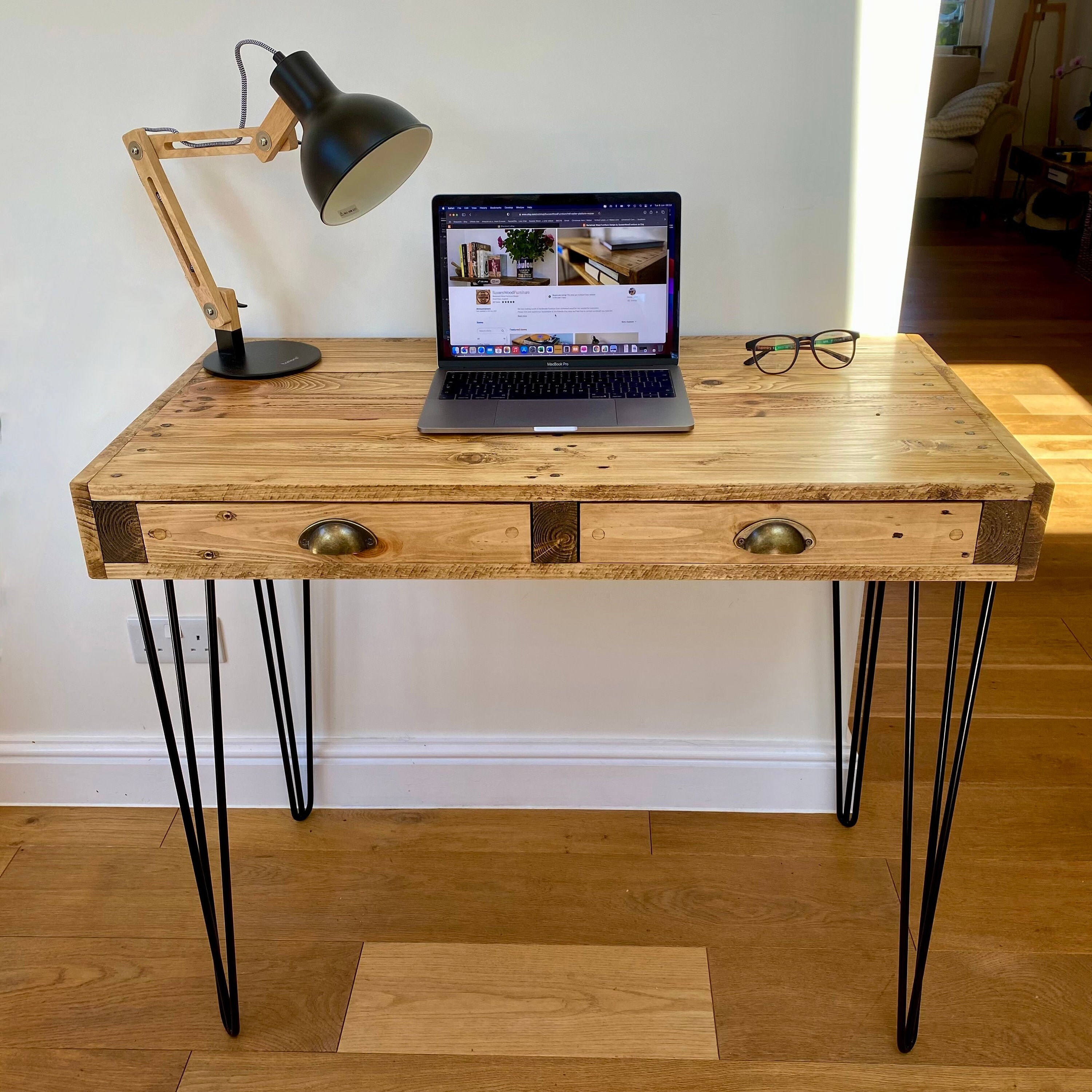 Reclaimed Pallet Wood Desk