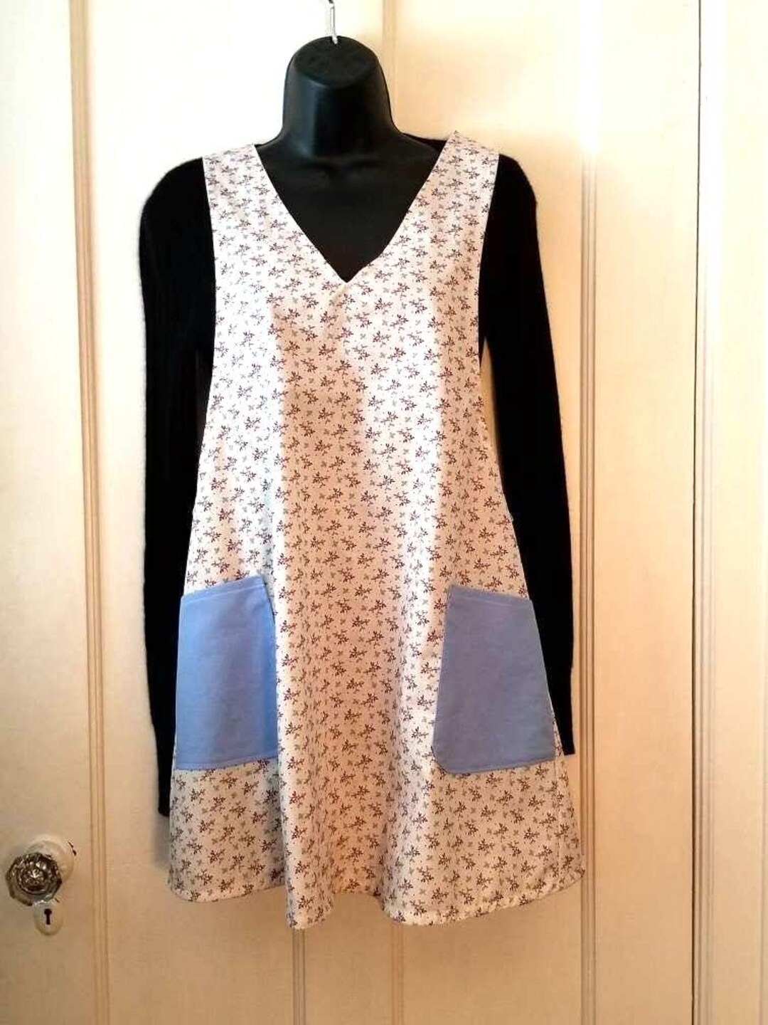 Adorable, Contemporary Pinifor Apron. Size SMALL. Cross Back. Cooking ...