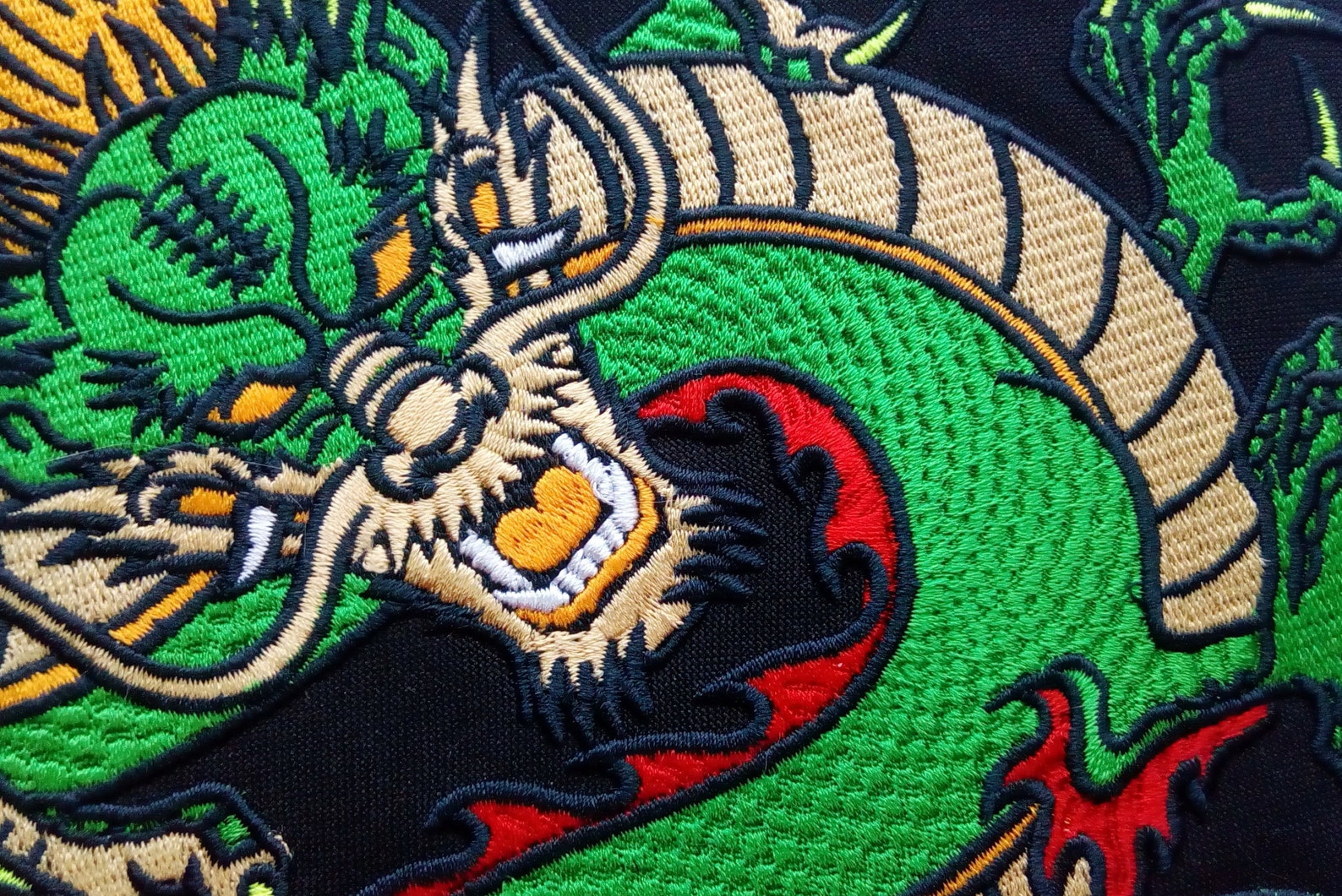Dragon Iron on Patch Large Embroidered Dragon Patch Iron-on - Etsy