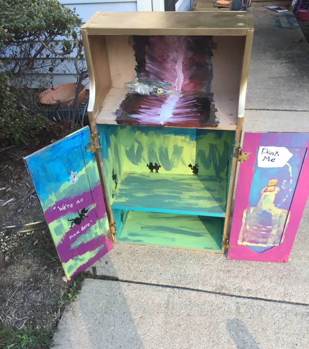 Wonder Land-inspired Table Shelf - Etsy