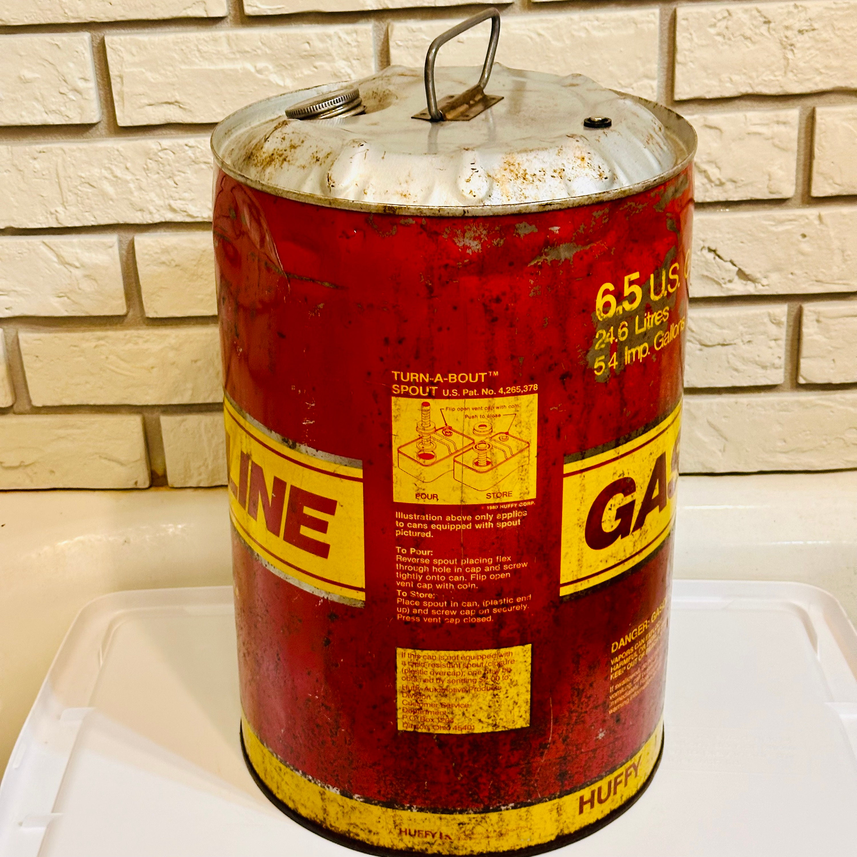 Vintage Huffy 6.5 Gal 1982 Metal Gas Can - Etsy