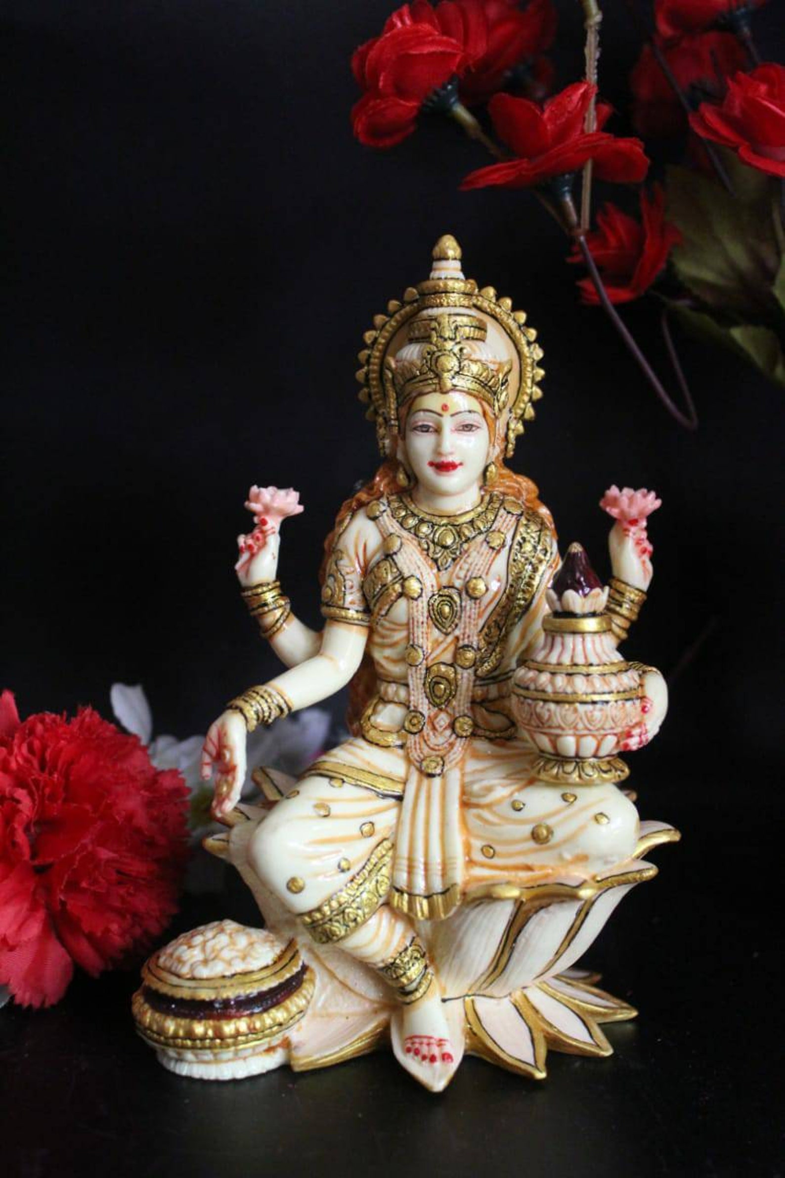 Goddess Lakshmi Statue7 25inches Marble Lakshmi Murti Etsy