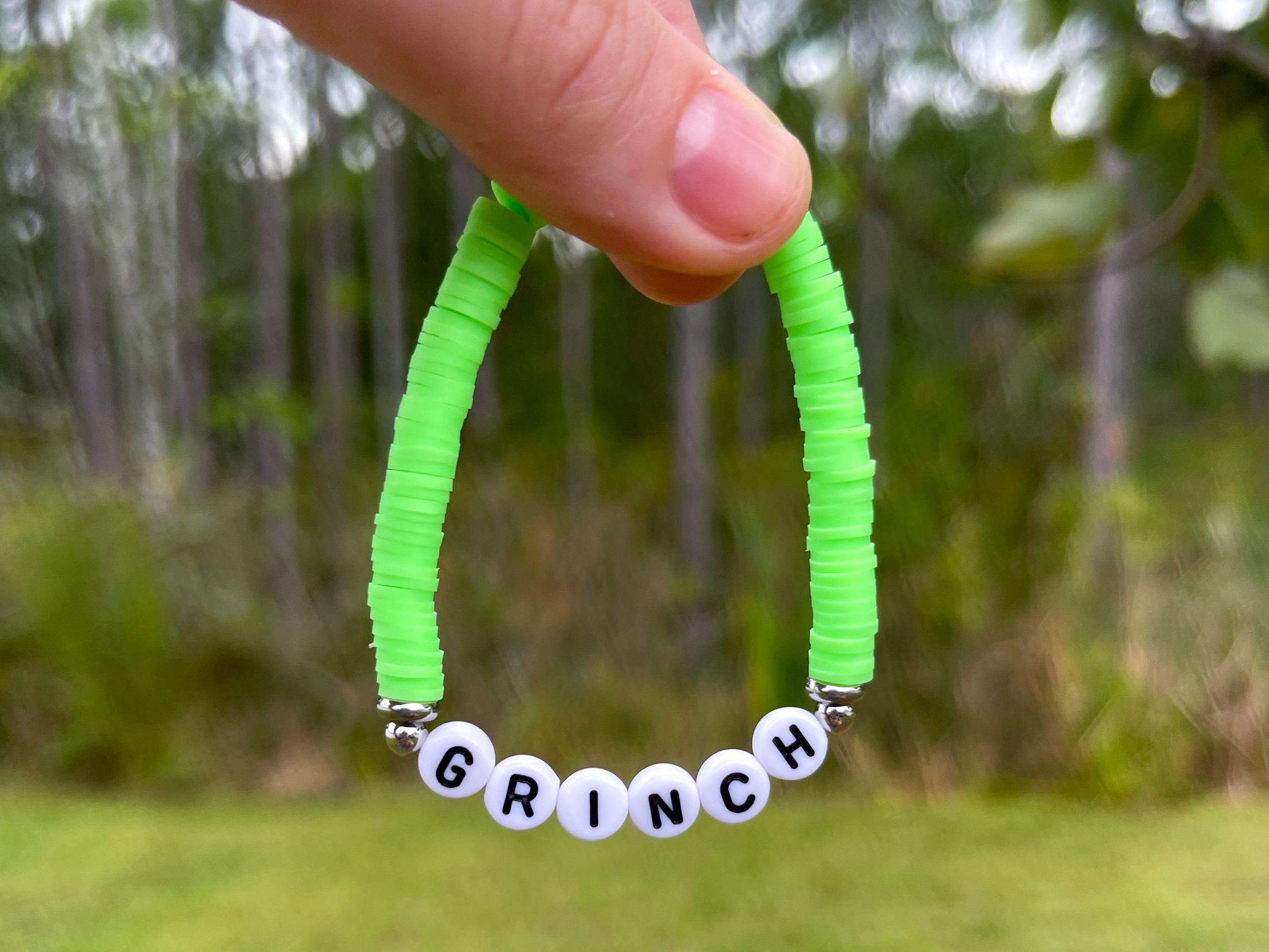 Grinch Christmas Heishi Bead Stretch Bracelet Set | How the Grinch ...