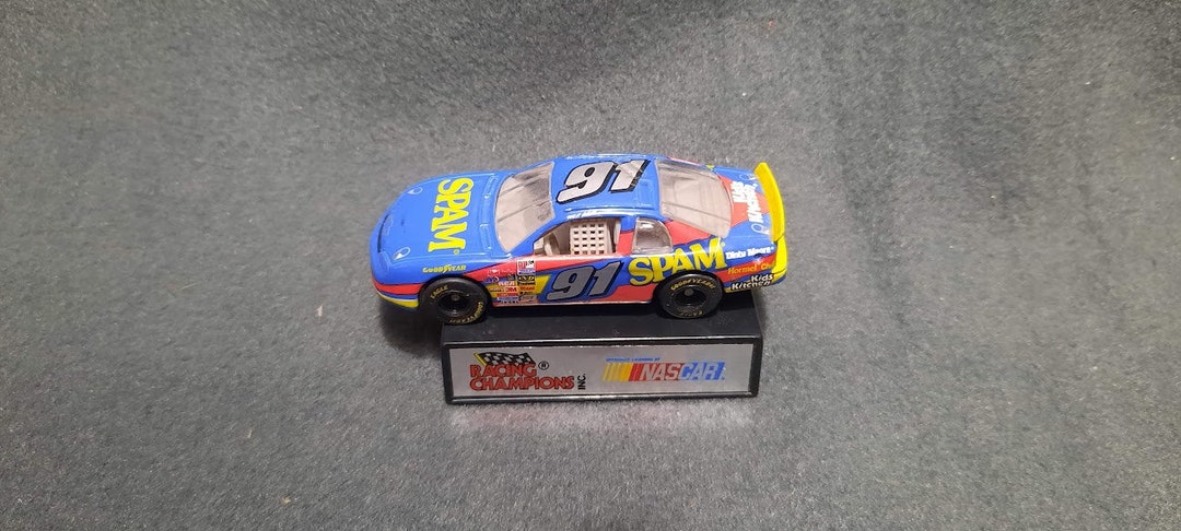 NASCAR MIKE WALLACE 91 1:64 Diecast Car W/stand - Etsy