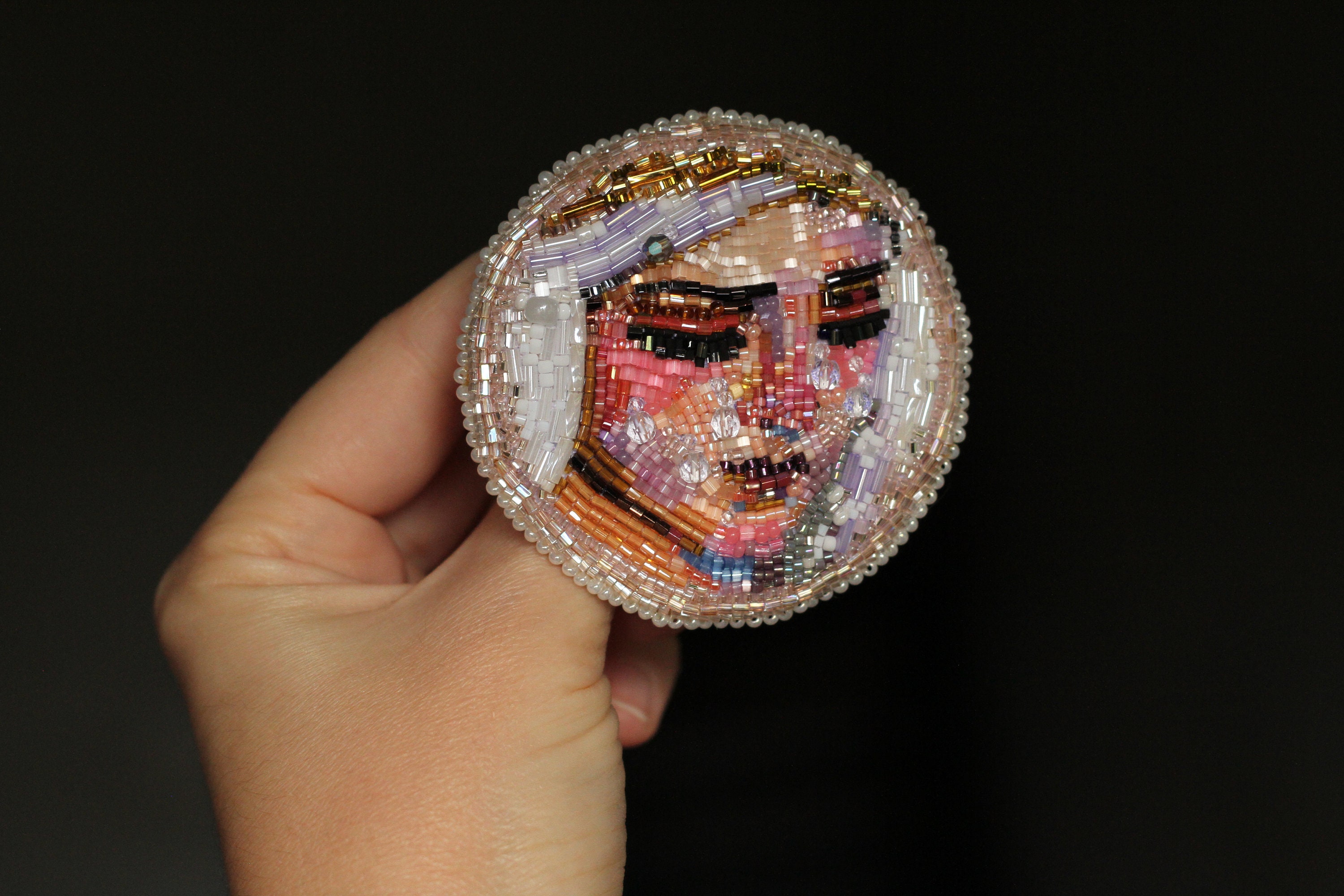 Beaded Portrait Brooch, Virgin Mary Embroidery, Virgin Mary, Virgin ...