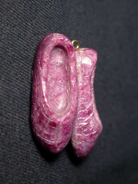 Ruby Slippers Pendant, Hand Carved in Ruby From Tanzania, Gold Filled ...