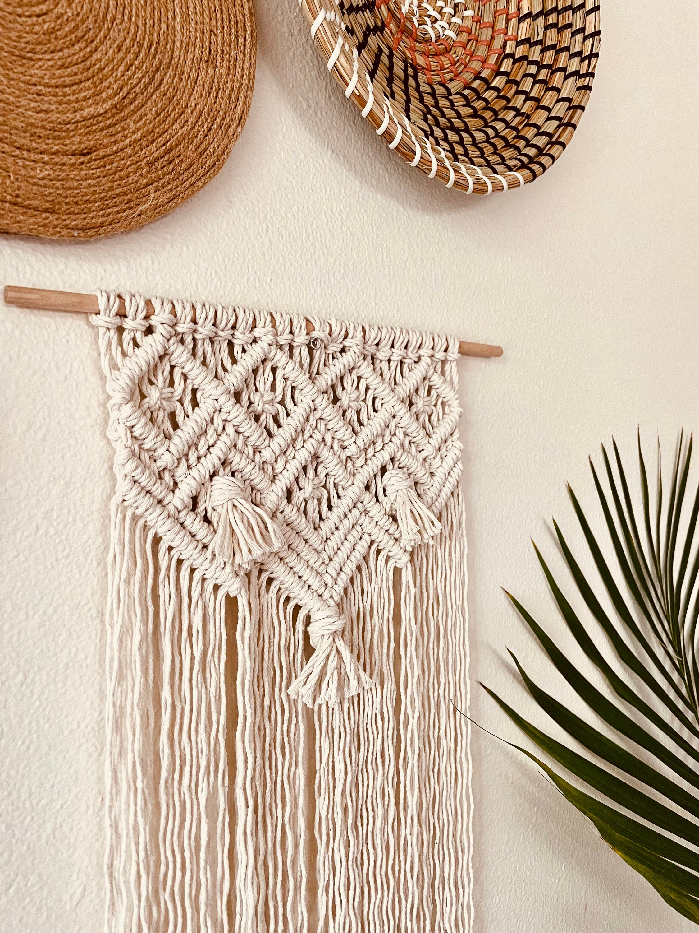 Accrochage mural en macramé, Tapisserie, Accrochage mural Boho ...