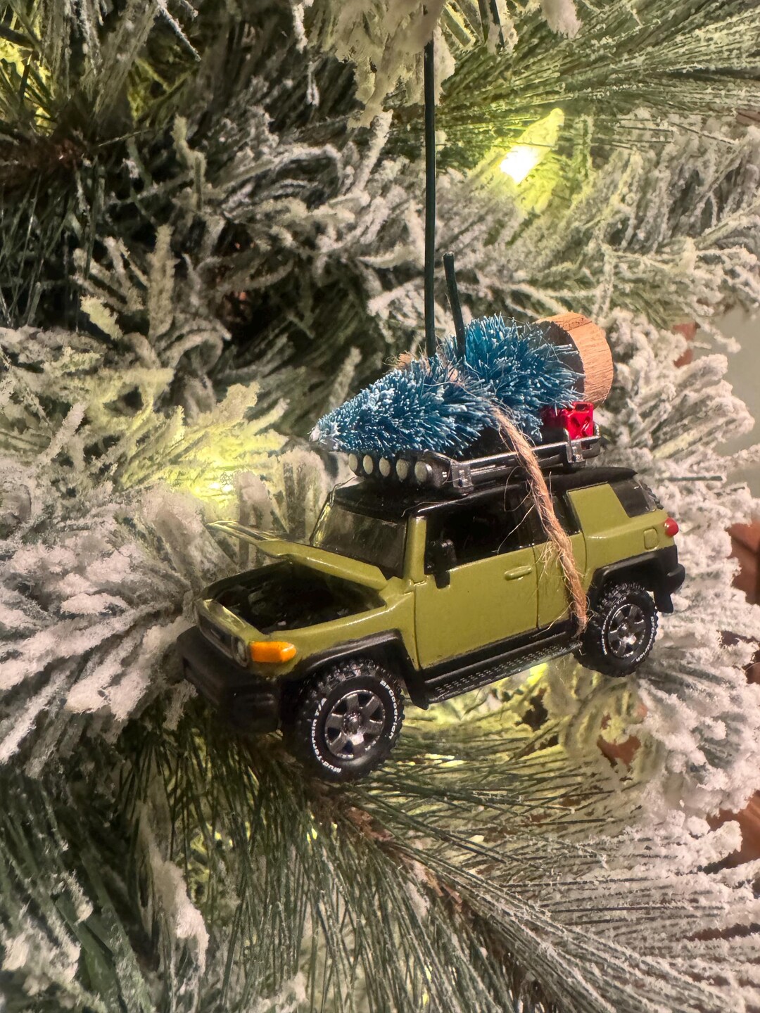 Toyota FJ Cruiser 4runner Green Carrying Christmas Tree Christmas ...