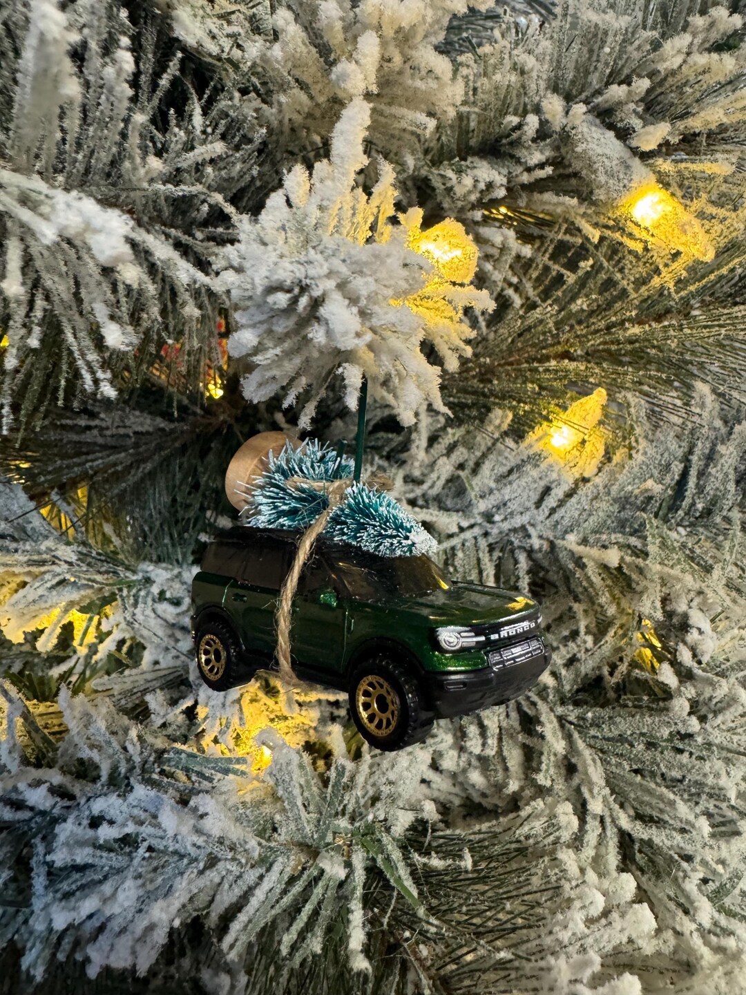 Ford Bronco Sport Green Carrying Christmas Tree Christmas Ornament Hot ...