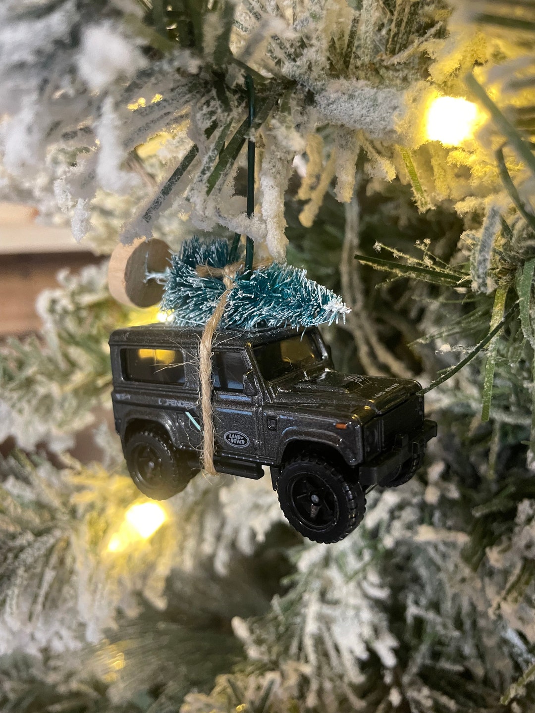 Land Rover Defender 90 Grey Carrying Christmas Tree Christmas Ornament ...