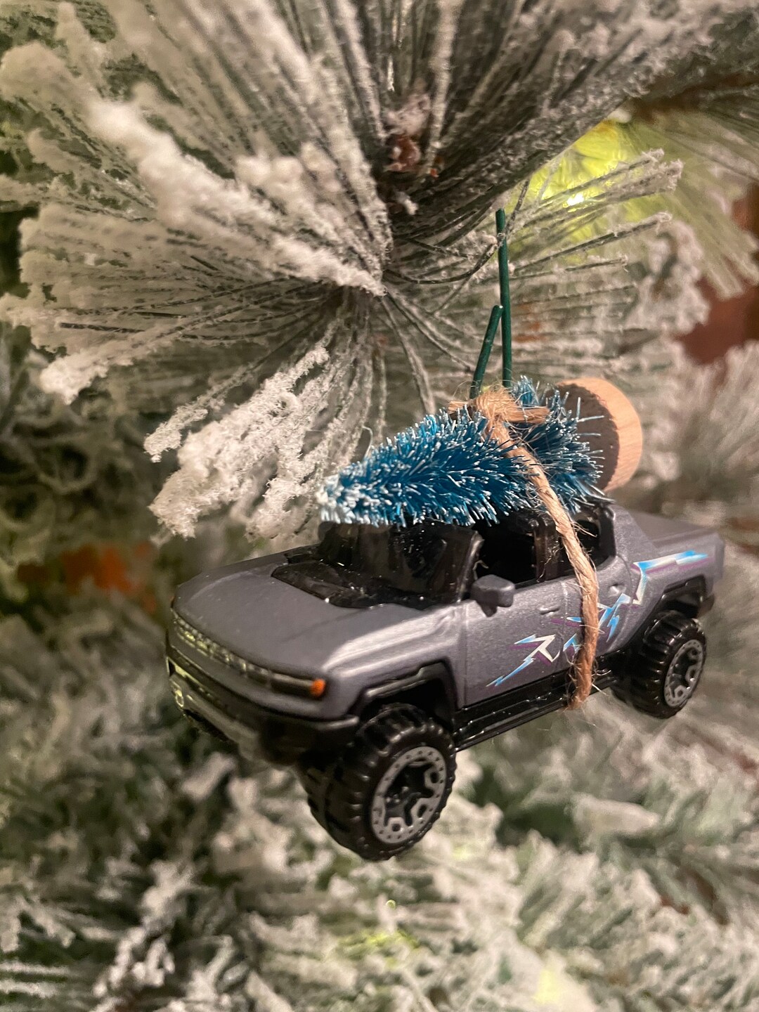 Hummer EV Grey Barbie Edition Carrying Christmas Tree Christmas ...