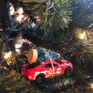 Ford Mustang GT ‘18 Red Carrying Christmas Tree Christmas Ornament Hot ...