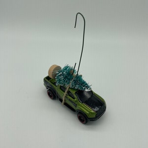Ford Ranger Raptor Green Carrying Christmas Tree Christmas Ornament Hot ...