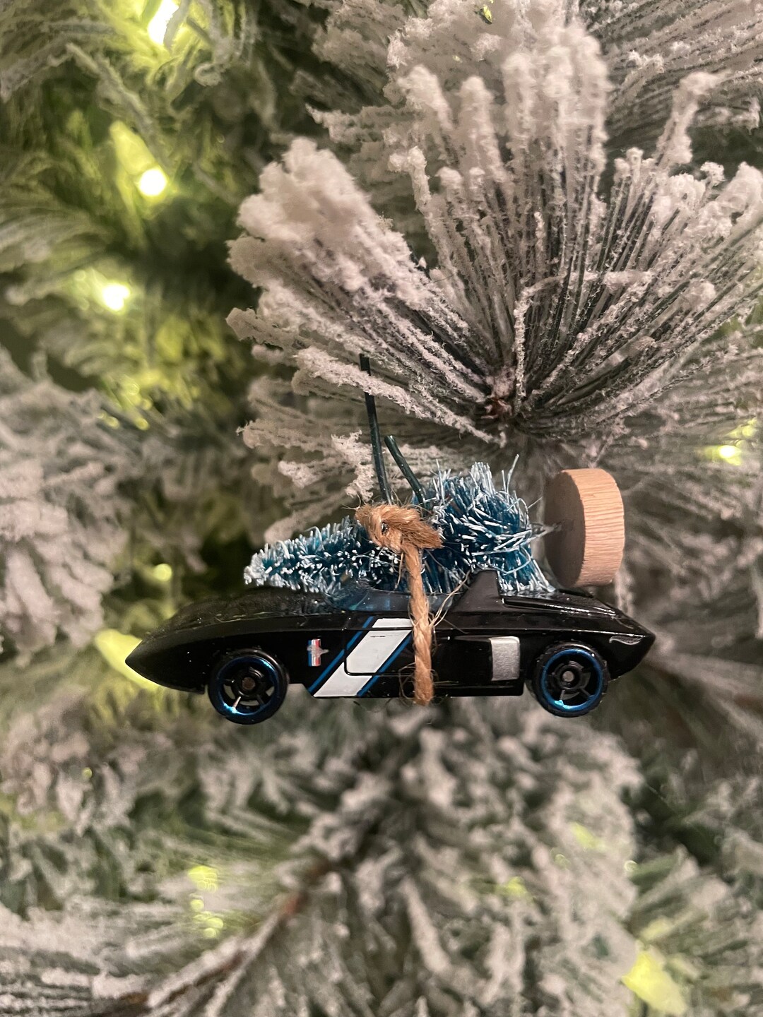 Ford Mustang Black Concept Convertable Carrying Christmas Tree ...