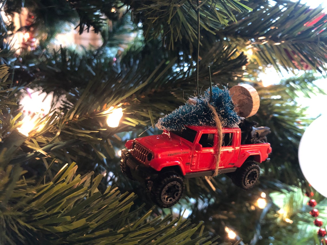 2020 Jeep Gladiator Rubicon Red Carrying Christmas Tree - Etsy