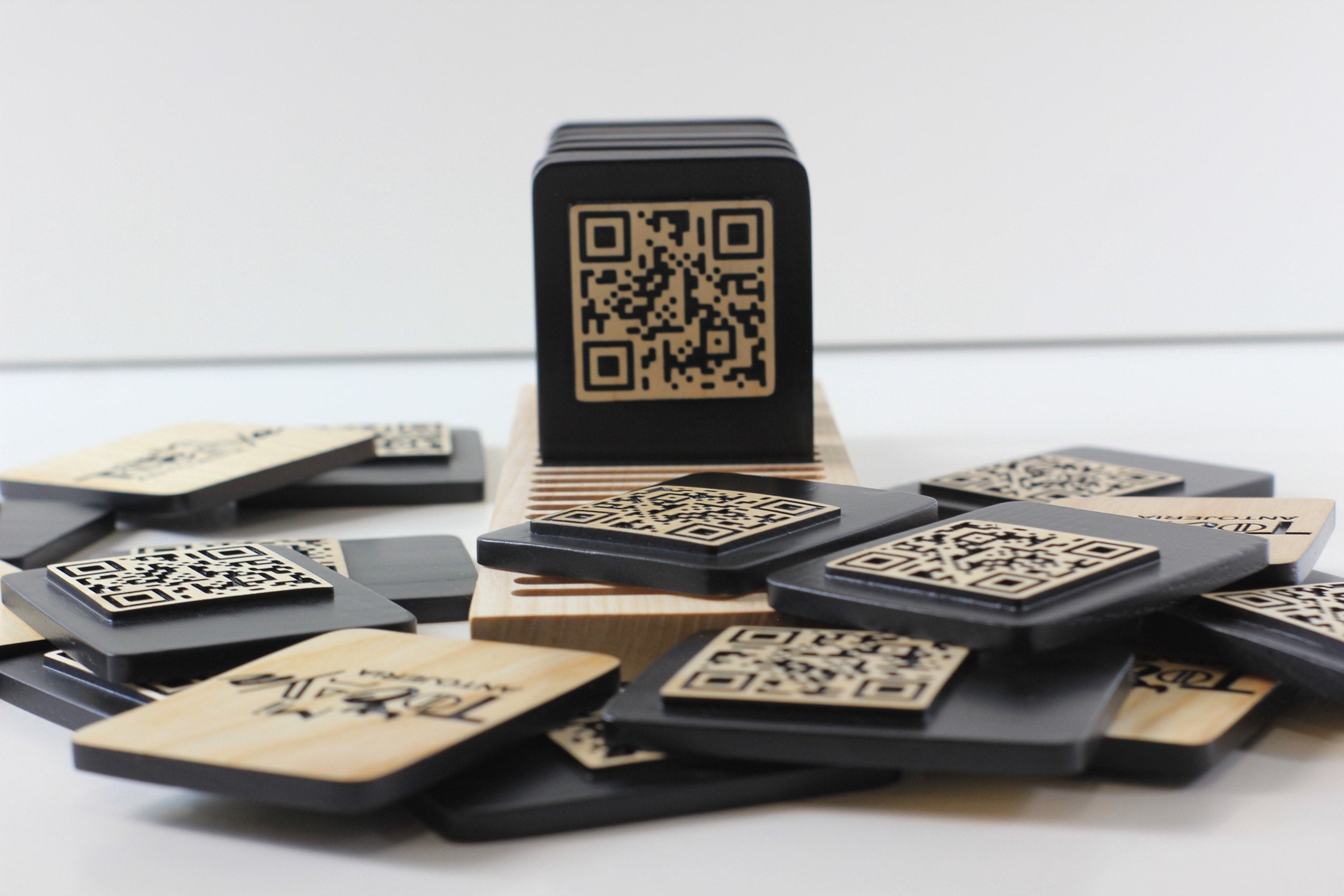 Qr Code Menu Holder at Elaine Osborn blog