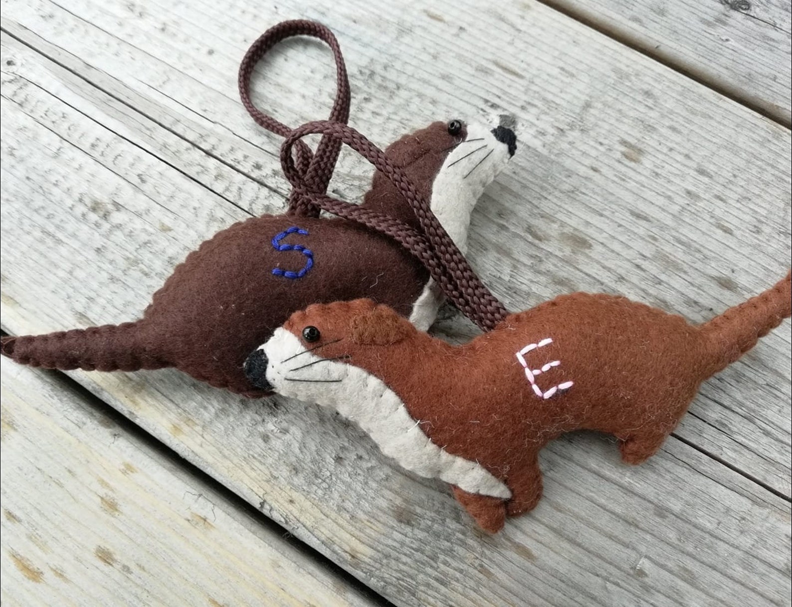 Pair of Felt Otters Ideal Gift for Anniversaries Weddings - Etsy UK