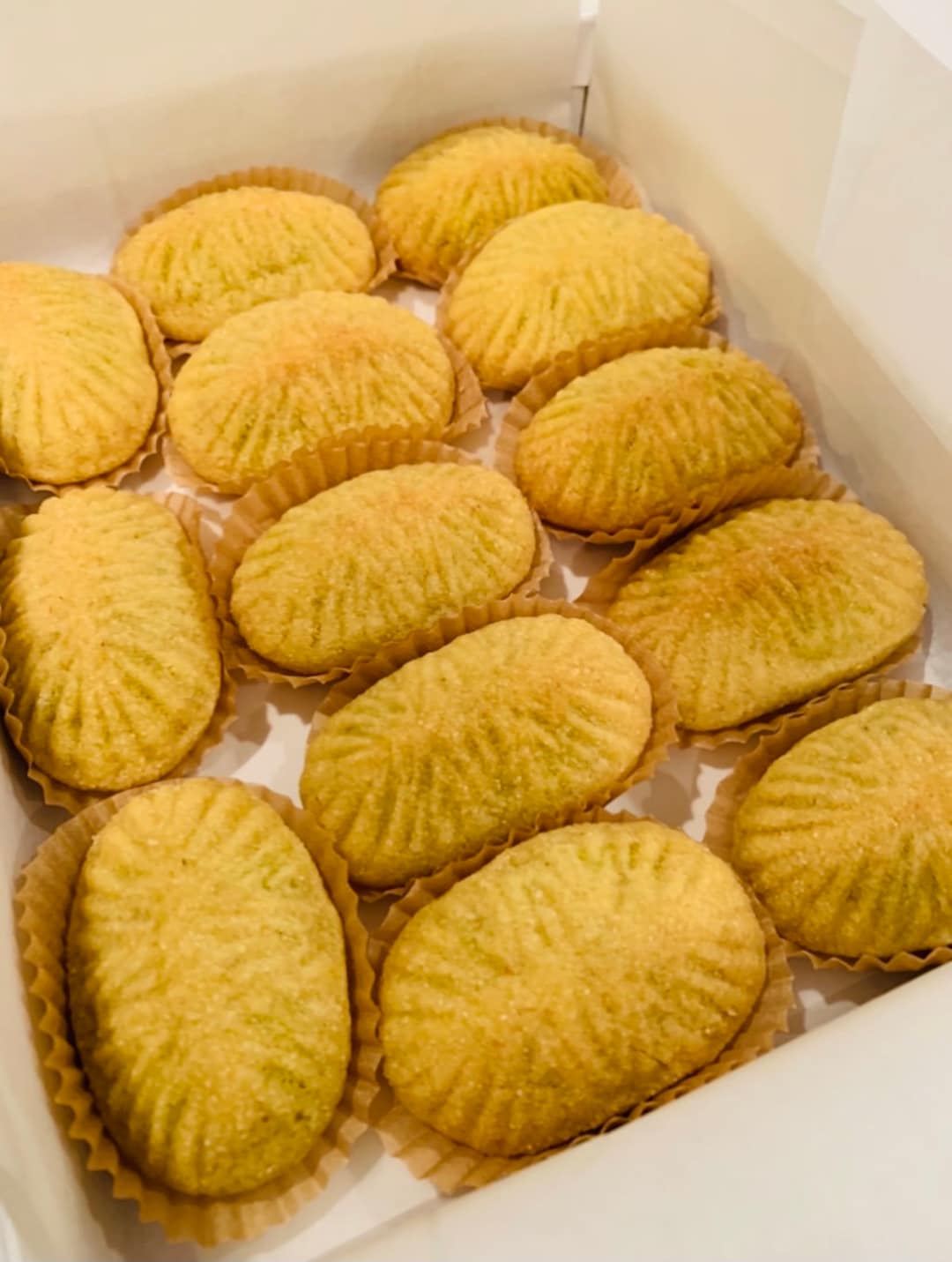 Maamoul Karabij/semolina Pistachio or Walnut Cookie- Desserts for ...