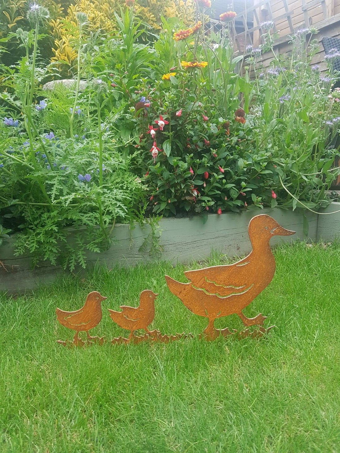 Rusted Metal Duck and Ducklings Garden Art Rusty Outdoor Ornament ...