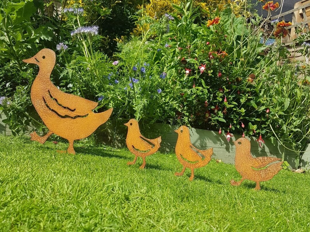 Metal Duck and Ducklings Garden Art Rusty Outdoor Ornament Sculpture - Etsy