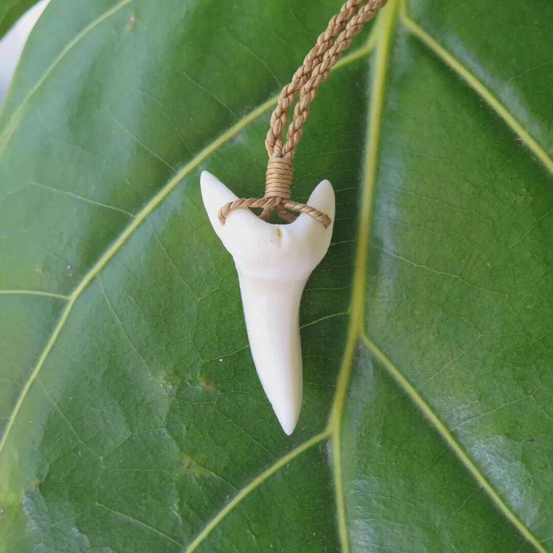 Hawaiian Jewelry Shark Tooth Pendant Buffalo Bone Carved Necklace ...