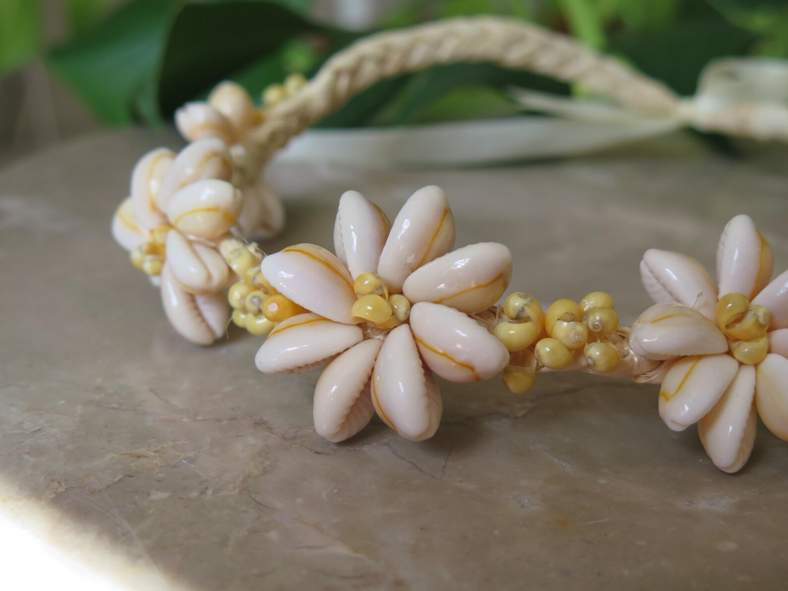 Hawaiian Jewelry Pink Sigay (cowry) Shell W/ Yellow Mongo Raffia ...