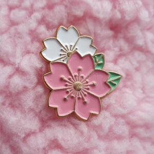 Flower Enamel Pin Badges, Flower, Blossom, Sakura, Kawaii, Pin, Pins ...