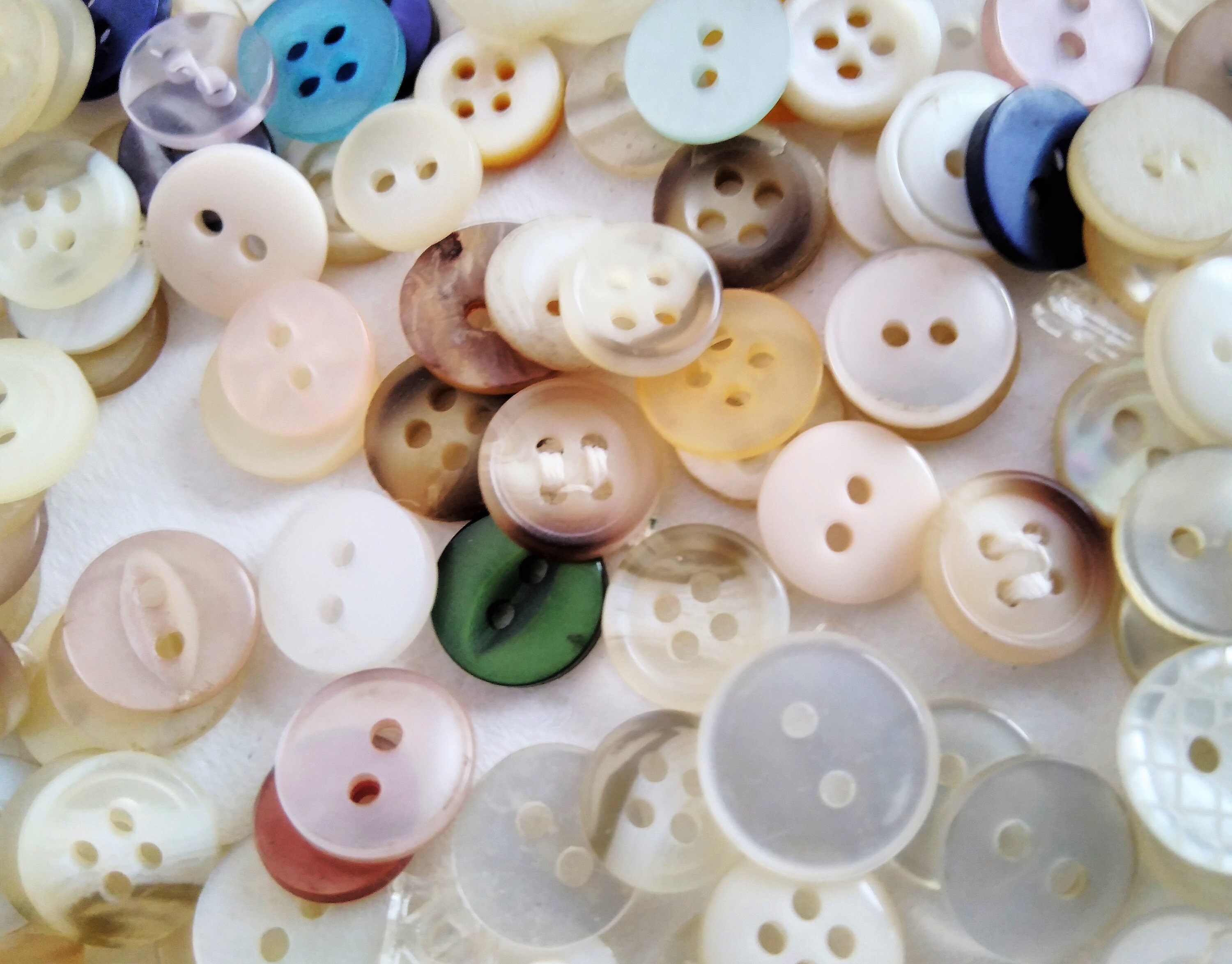 Mixed Assortment of Vintage Shirt and Blouse Buttons Pack of 30 - Etsy UK