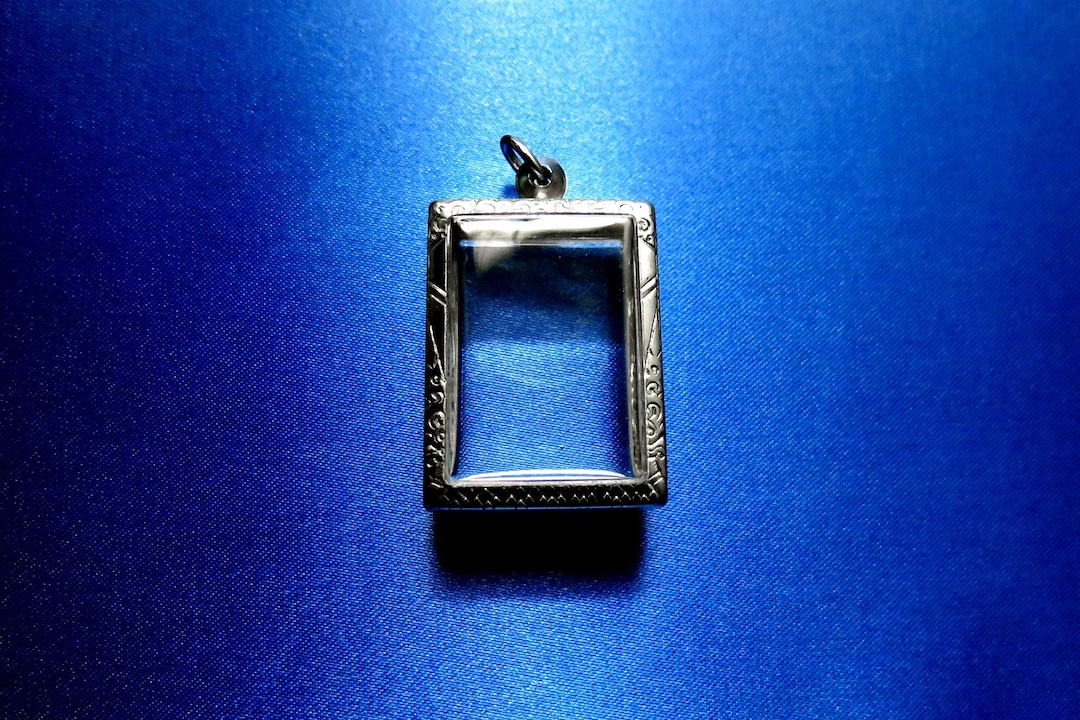 Shadow Box Pendants, Engraved Display Case, Botanical Pendants, Resin ...