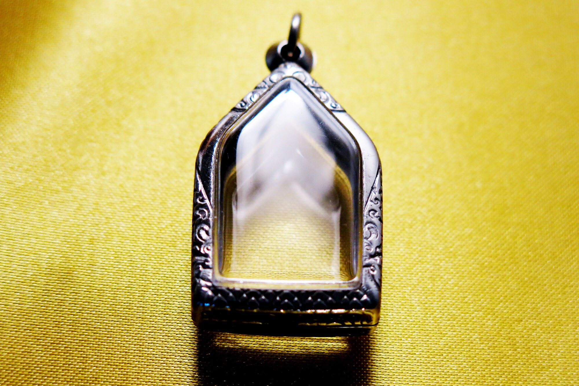 Gothic Arch Pendant, Church Window, Gothic Art, Terrarium Lockets ...