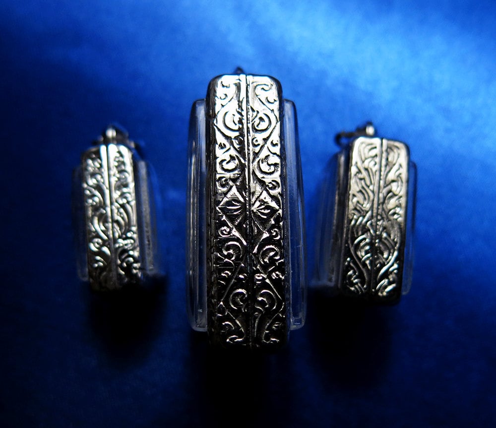 Shadow Box Pendants Engraved Display Case Botanical - Etsy