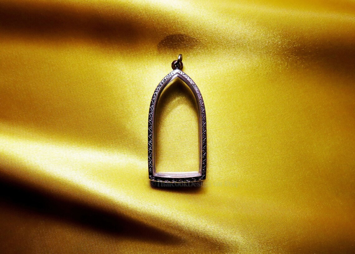 LARGE Gothic Arch Shaped Window Victorian Window or Victorian - Etsy