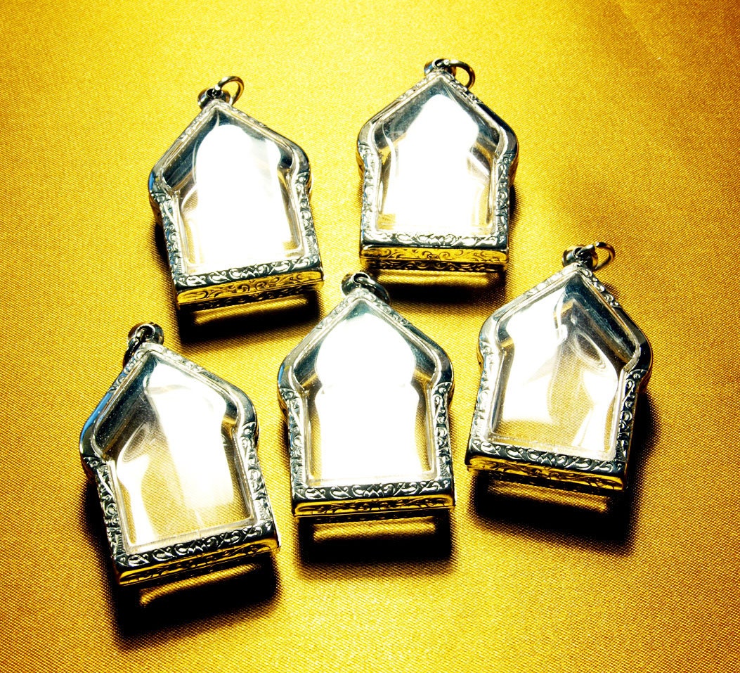Shadow Box Pendants Gothic Arches Terrarium Lockets - Etsy
